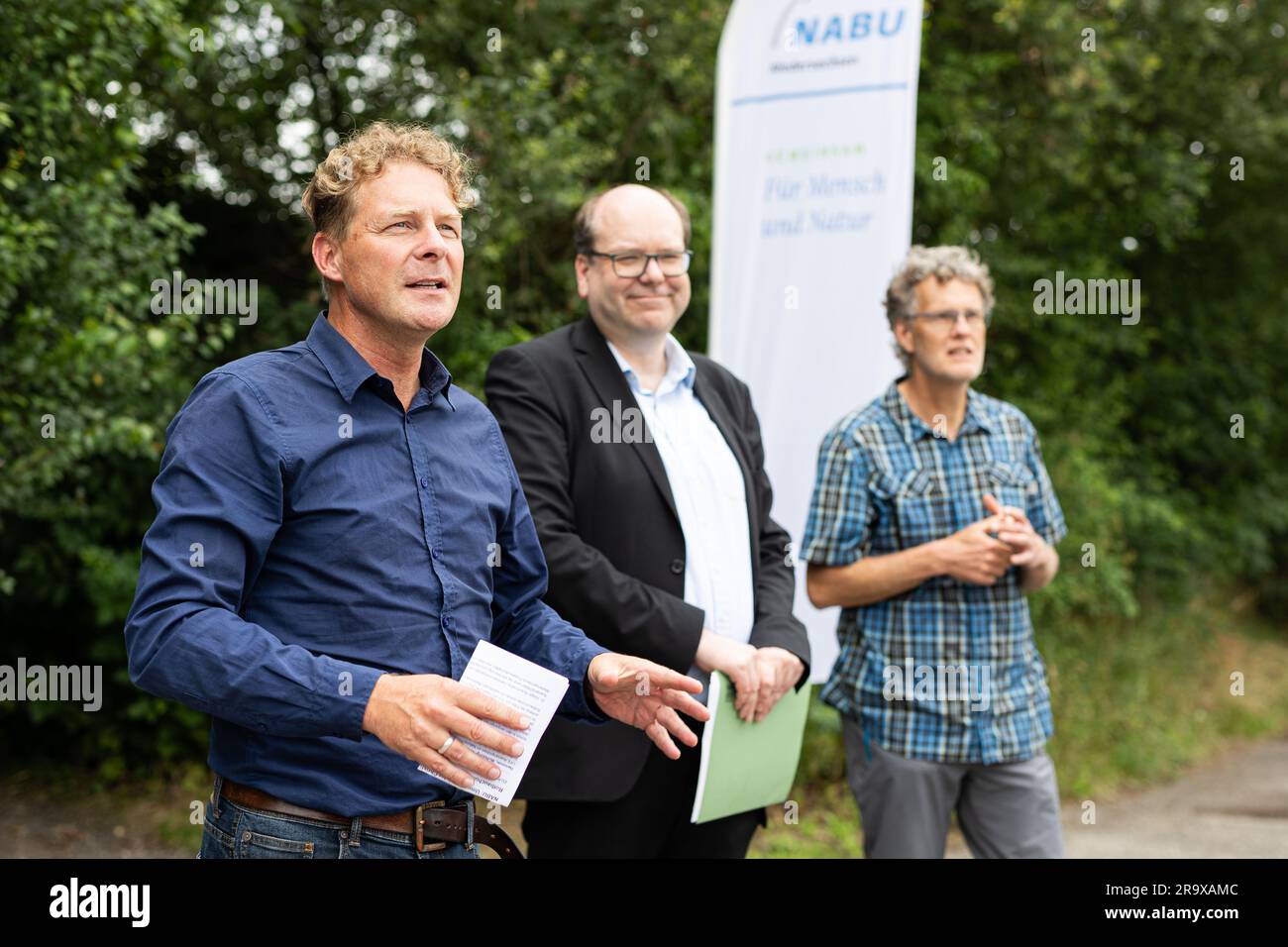 29 June 2023, Lower Saxony, Wolfsburg: Holger Buschmann (l-r), State ...