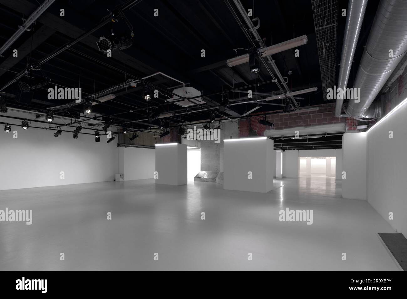Victoria house basement hi-res stock photography and images - Alamy