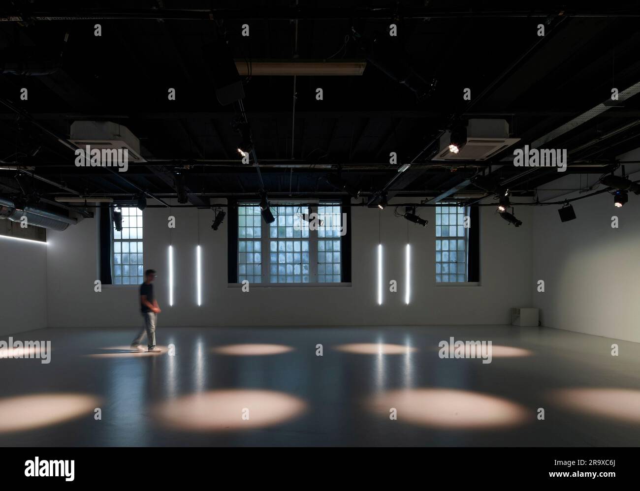 Large studio space. Victoria House Basement, London, United Kingdom ...