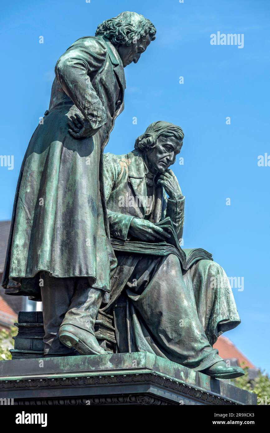 Monument Brothers Jakob and Wilhelm Grimm, Brothers Grimm Monument ...