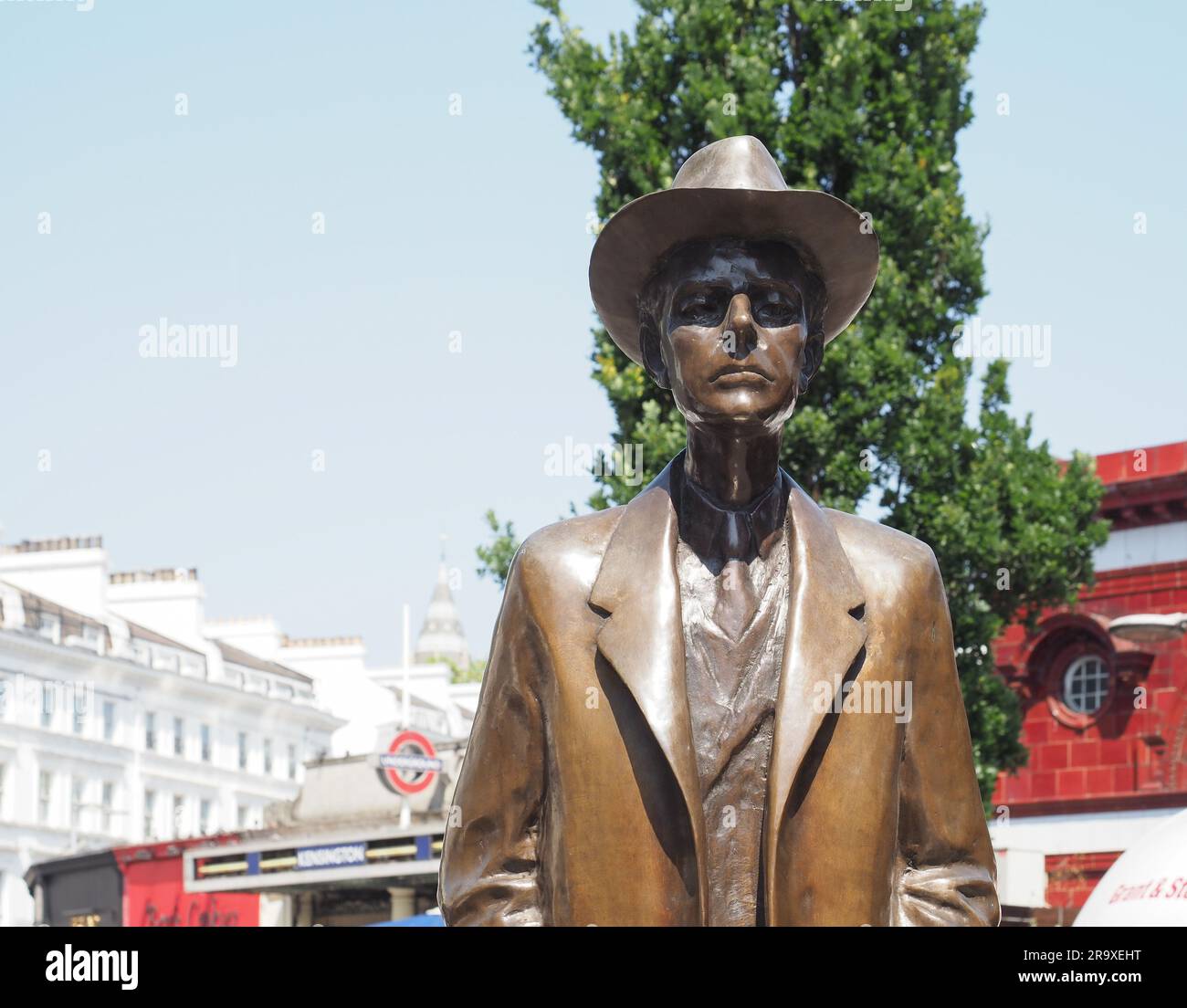 LONDON, UK - JUNE 09, 2023: Statue of Hungarian composer Bela Bartok by ...
