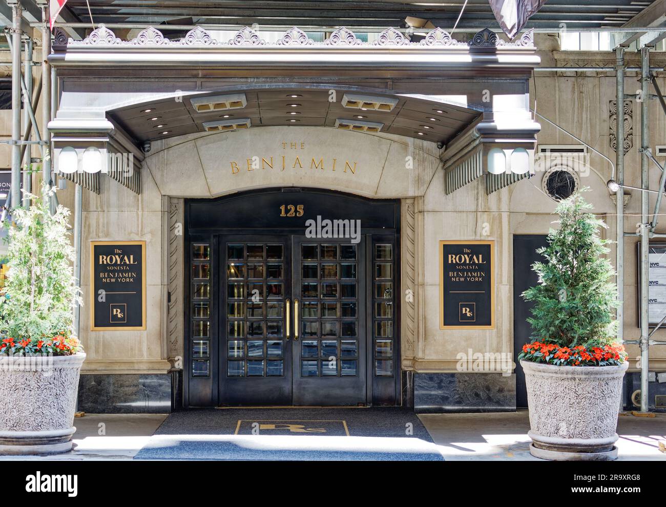 The Benjamin is a NYC landmark hotel in Manhattan’s Midtown East ...