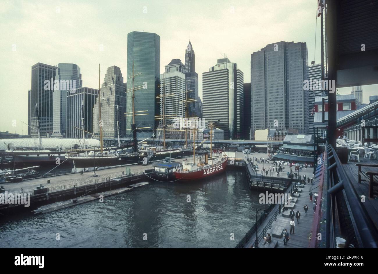 Archival south street seaport hi-res stock photography and images - Alamy