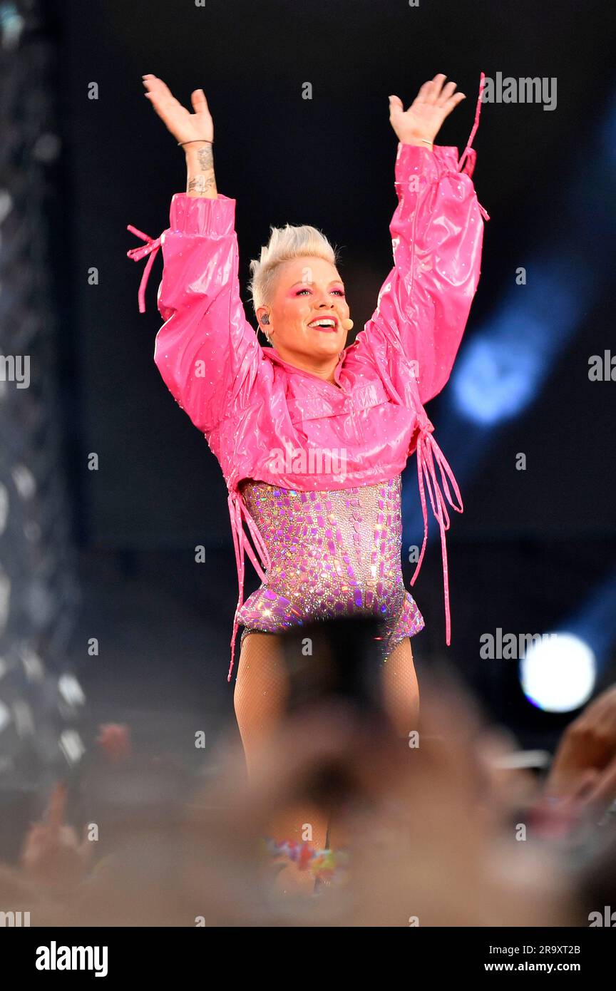 Pink live bei einem Konzert ihrer Summer Carnival 2023 Tour im ...
