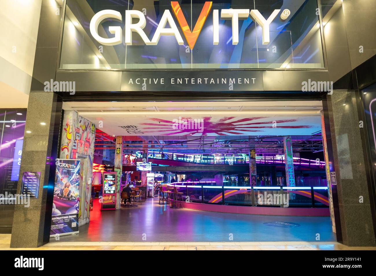 Centre of gravity hi-res stock photography and images - Alamy