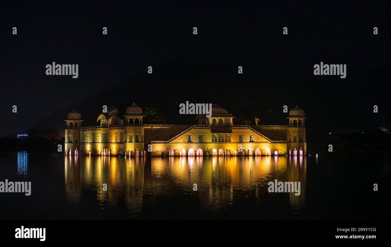 Jal Mahal water palace in the middle of the Man Sagar Lake at Jaipur ...