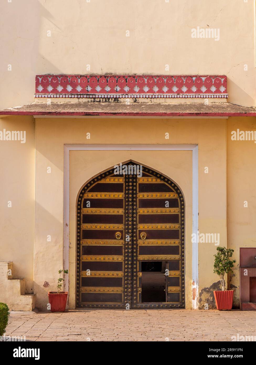 Traditional door in palace of Rajasthan. Heritage artwork of India ...