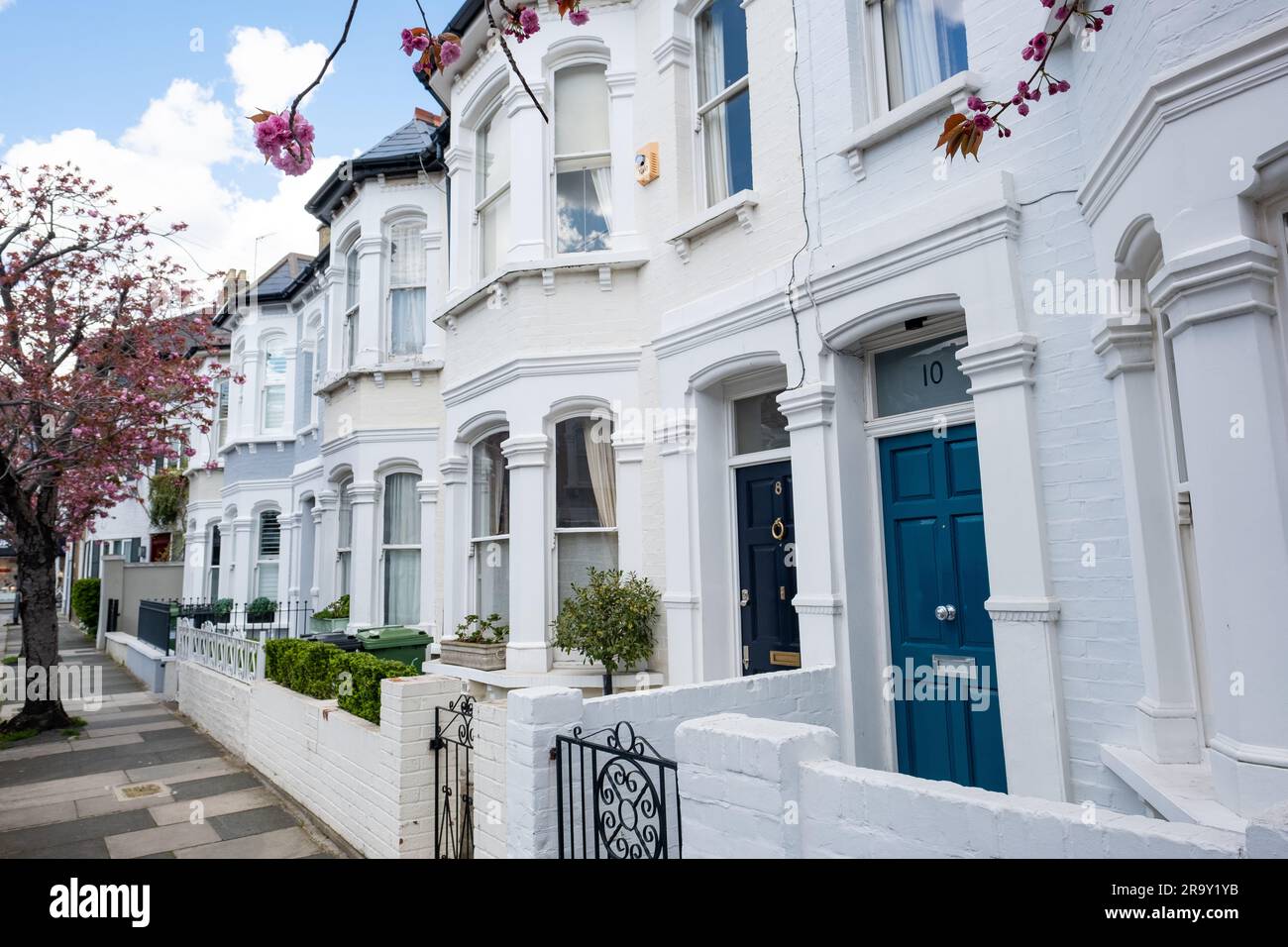 LONDON- APRIL, 2023: Street of terraced houses off New Kings Road in ...