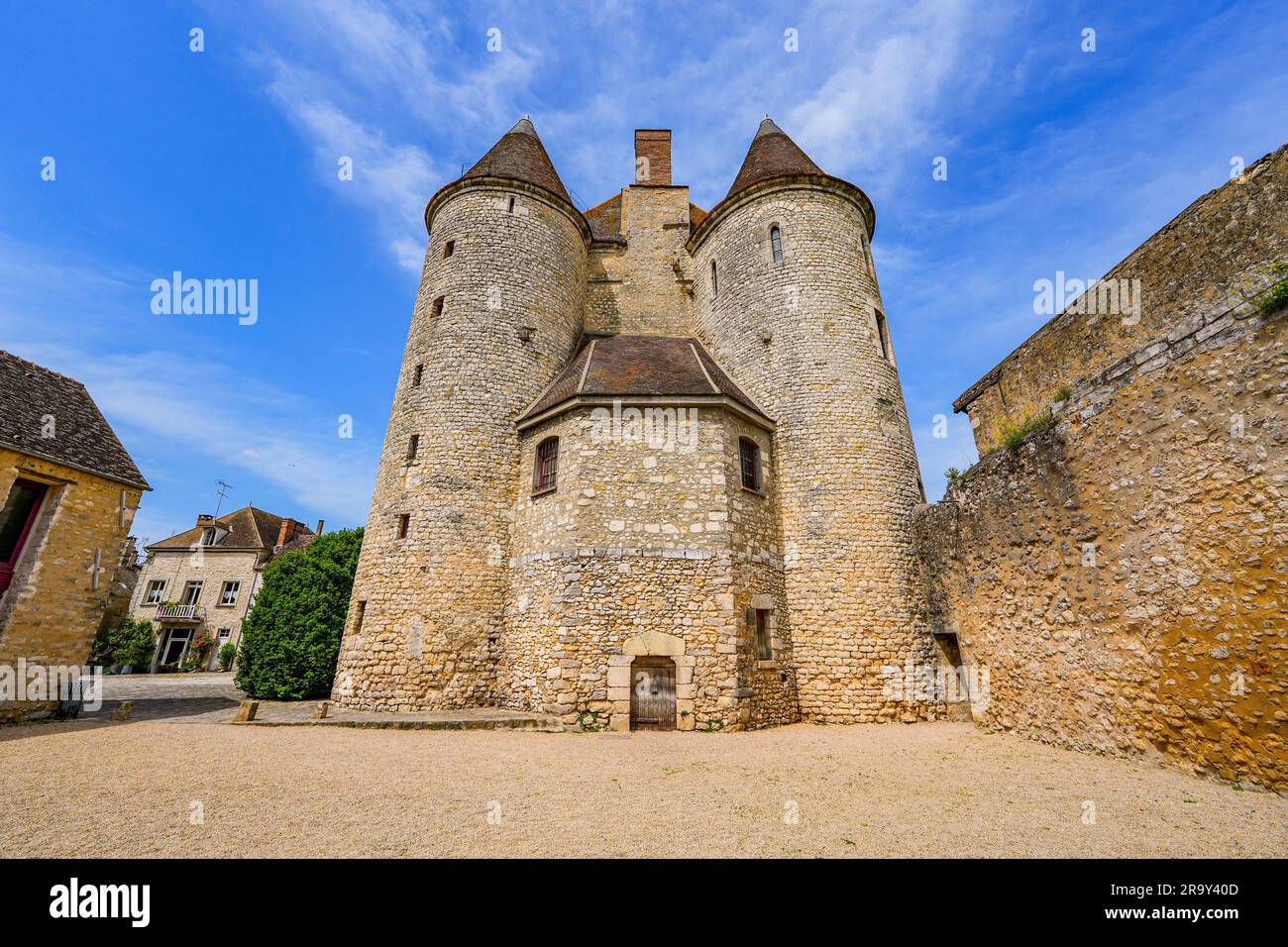 12th century conical fortress hi-res stock photography and images - Alamy