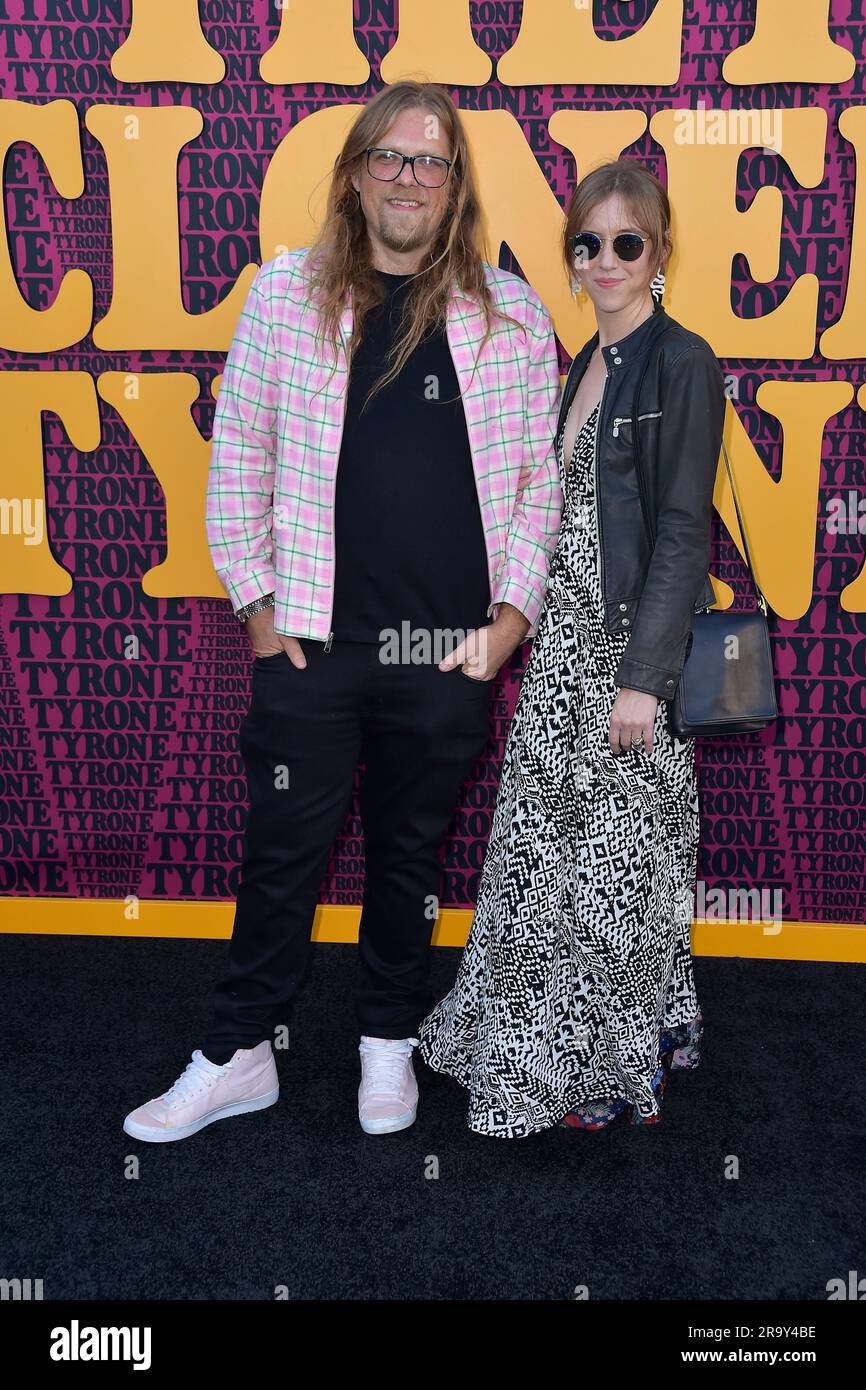 Brian Bender und Julianna Zarzycki bei der Premiere des Netflix Films ...