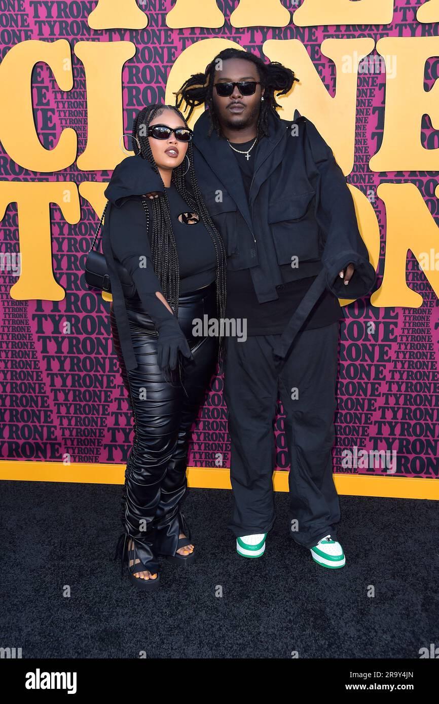Hannah Jackson und Teddy Walton bei der Premiere des Netflix Films ...
