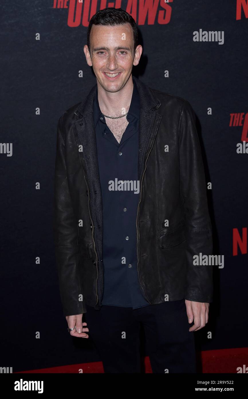 Tyler Spindel bei der Premiere des Netflix -Films 'The Out-Laws' im ...
