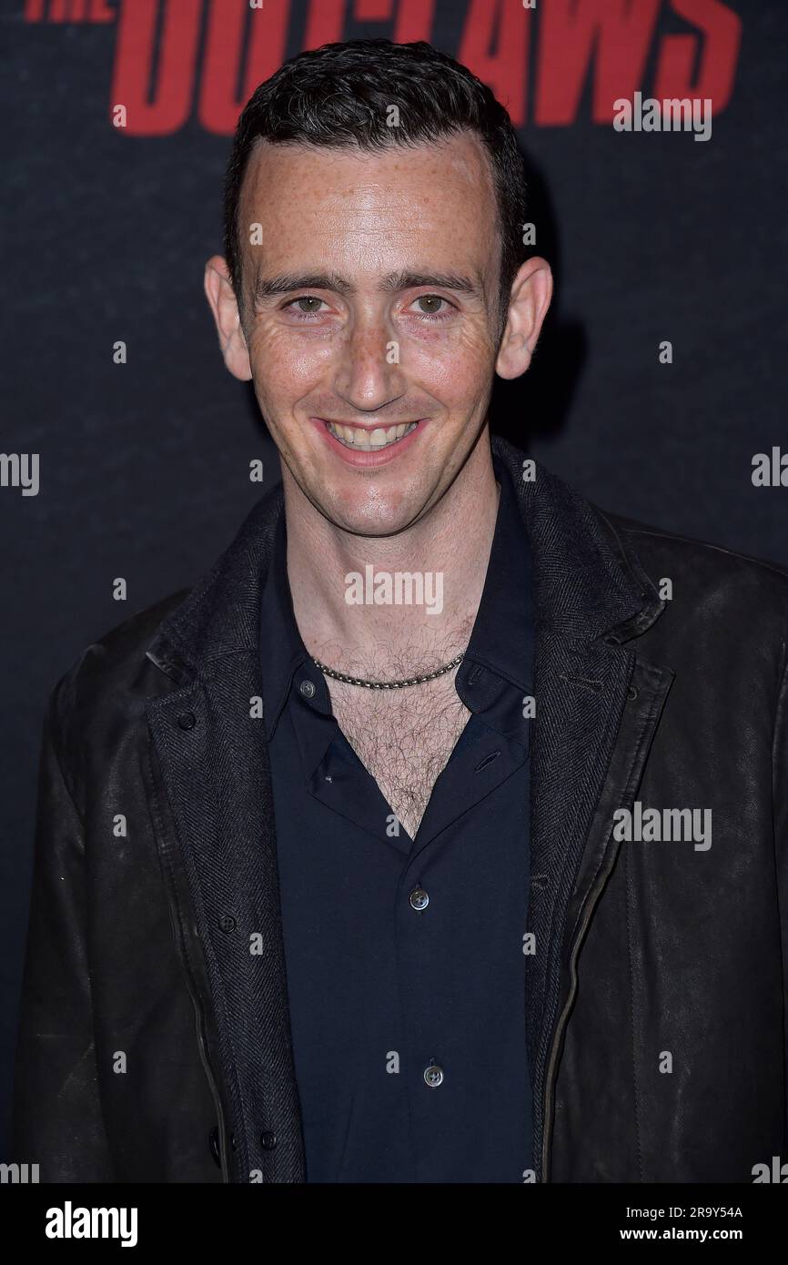 Tyler Spindel bei der Premiere des Netflix -Films 'The Out-Laws' im ...