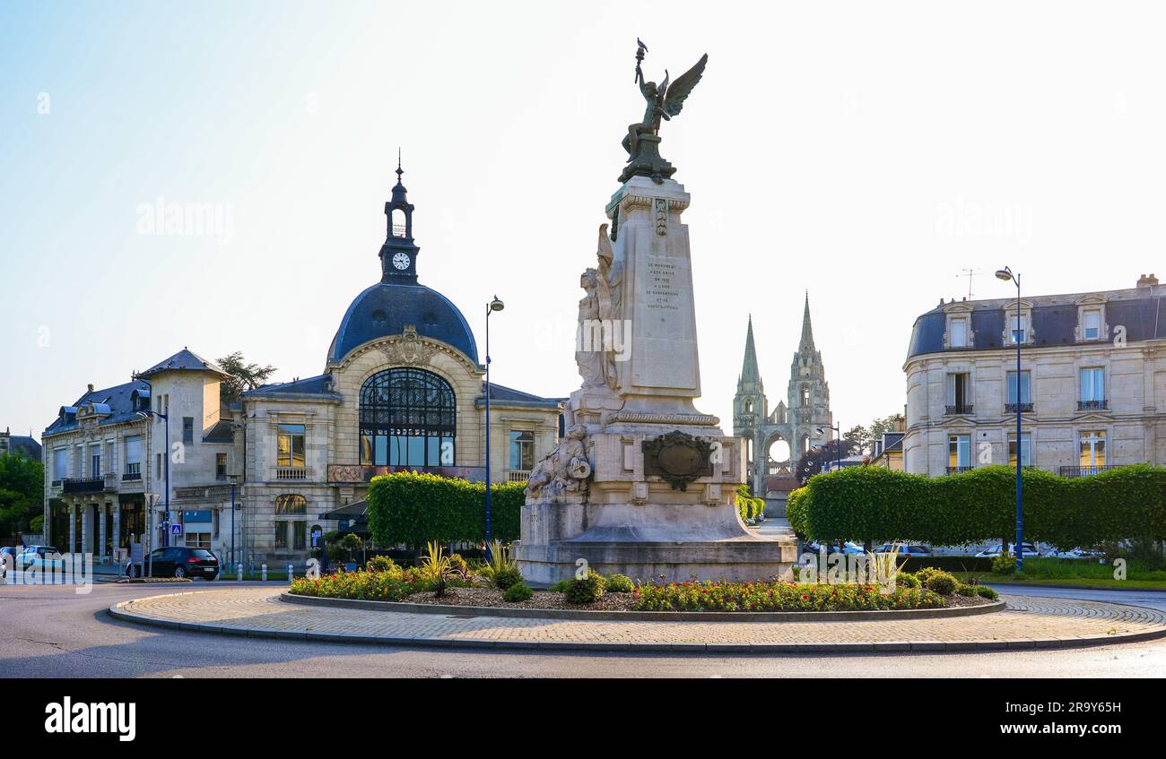 Place de la République ("Republic's Square") in Soissons, France ...