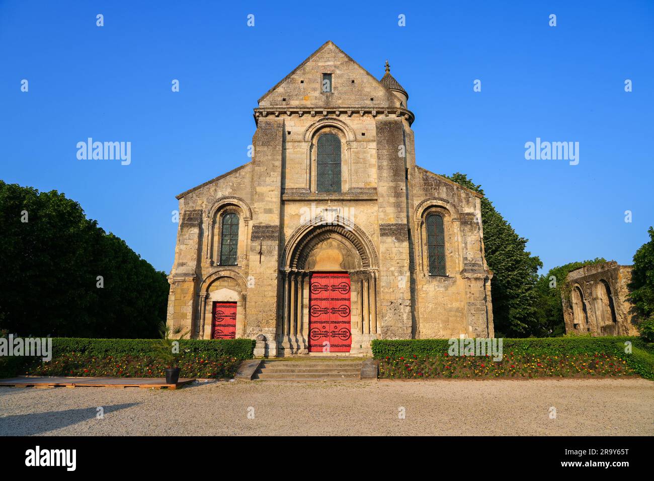Au parvis hi-res stock photography and images - Alamy
