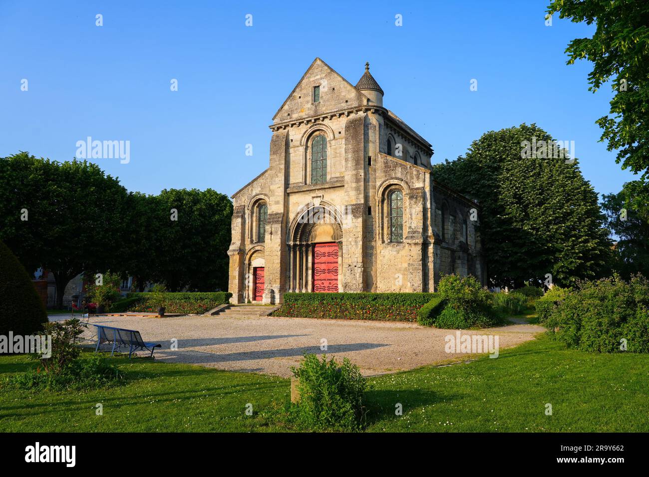 Roman Catholic Church of Saint Pierre au Parvis ("Saint Peter on the ...