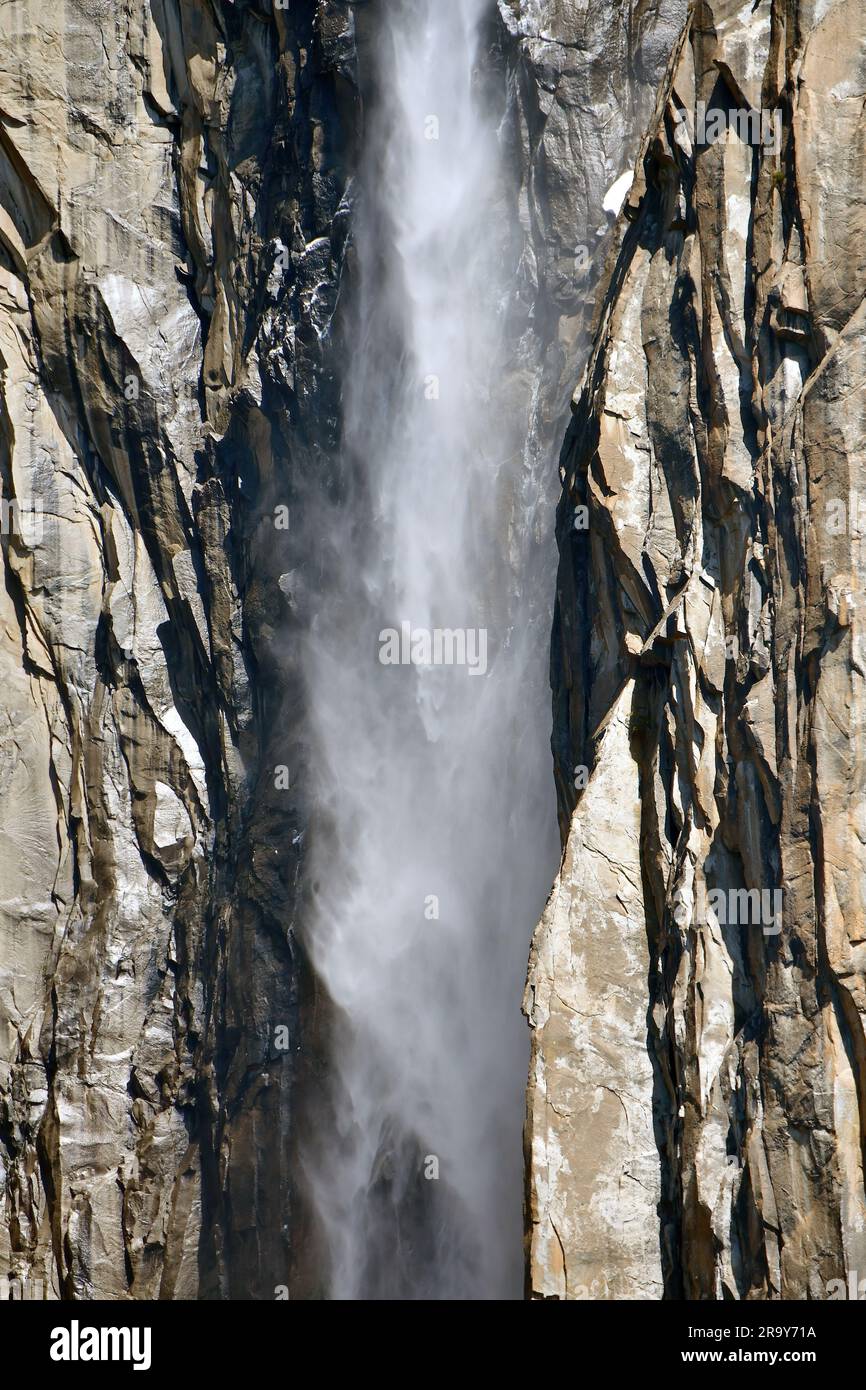 Ribbon Fall, Yosemite National Park, California, USA, North America ...