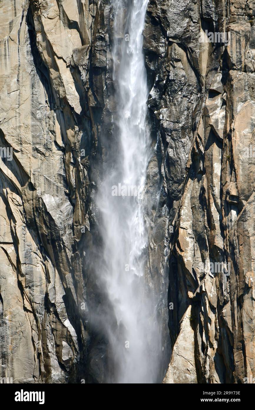 Ribbon Fall, Yosemite National Park, California, USA, North America ...