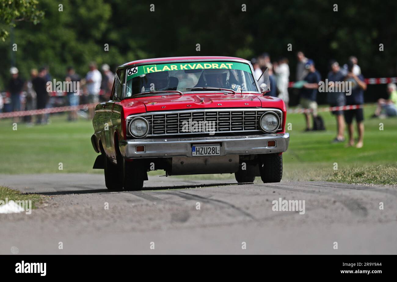 Falcon competitions hi-res stock photography and images - Alamy