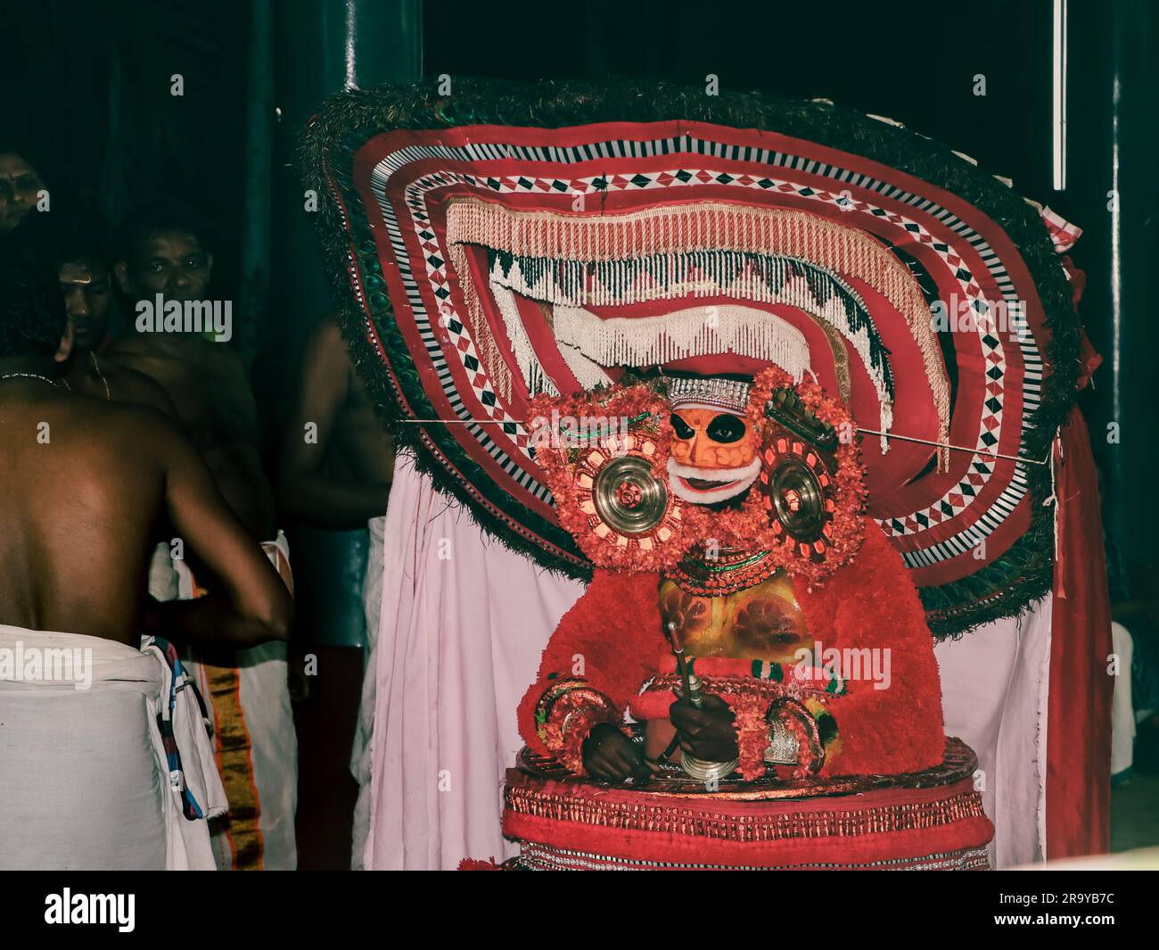 theyyam, a popular artform of worship practiced in kerala performed by ...