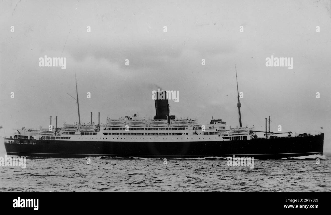 White funnel era hi-res stock photography and images - Alamy