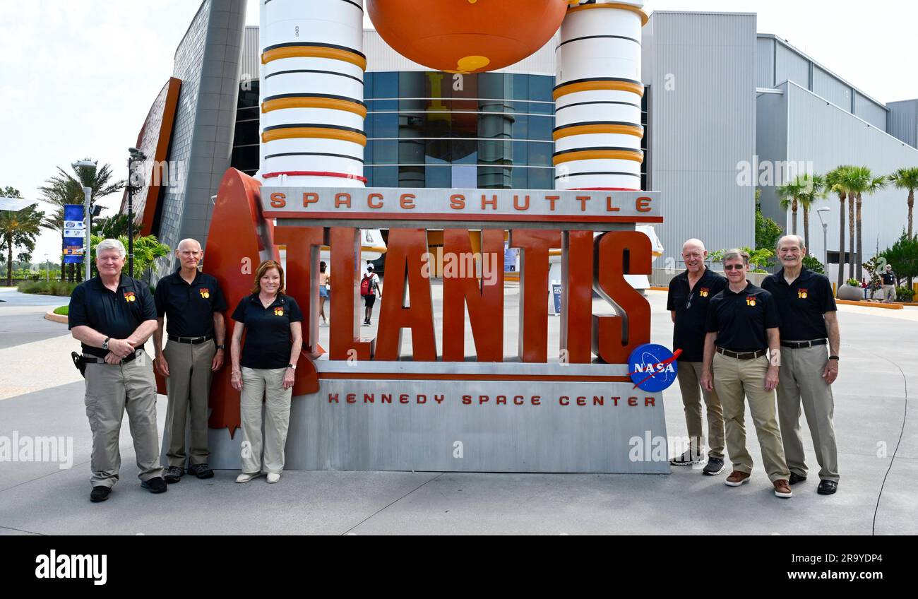 Space shuttle atlantis tenth anniversary hi-res stock photography and ...
