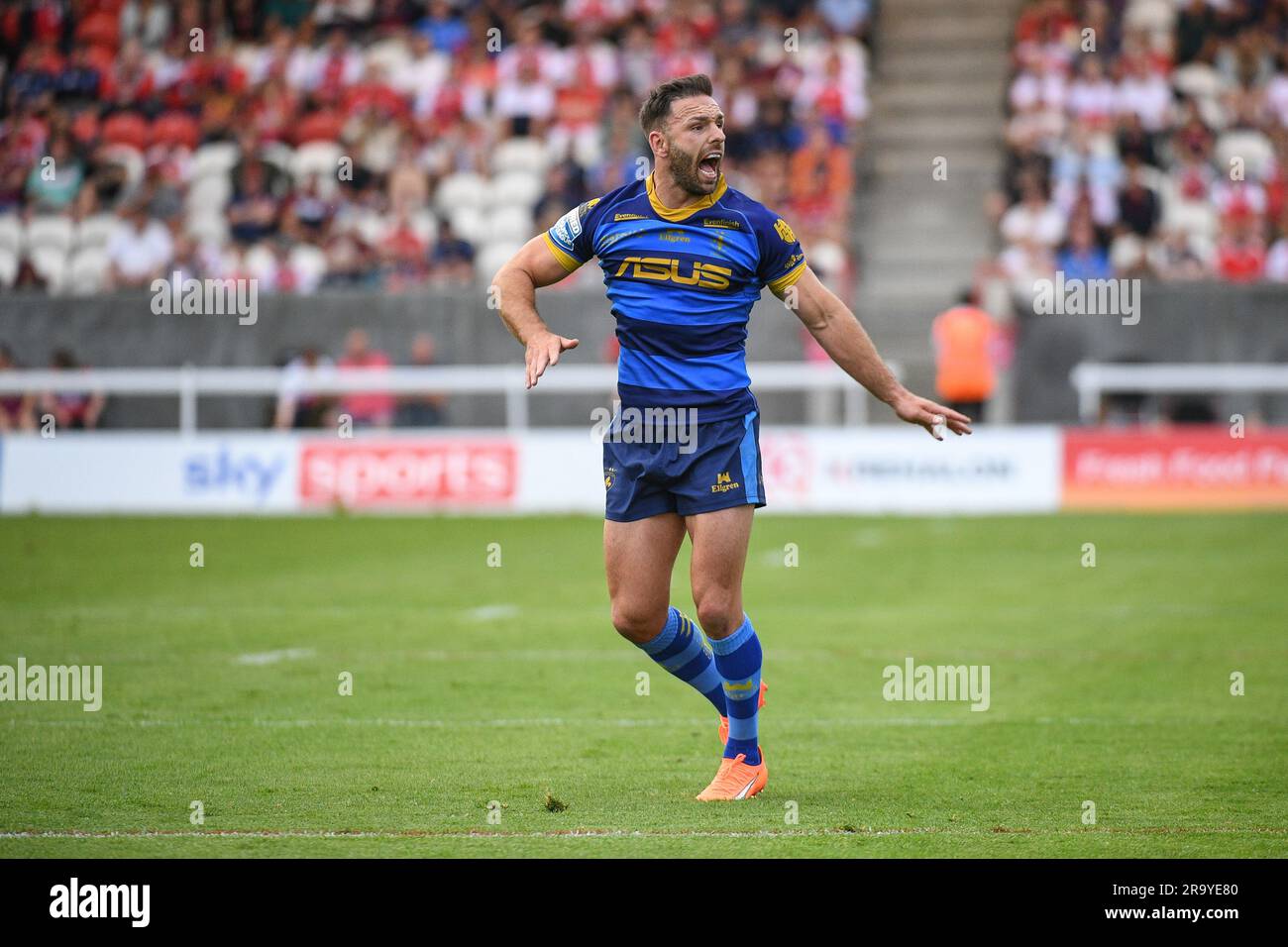 Hull, England - 23rd June 2023 - Wakefield Trinity's Luke Gale on debut ...