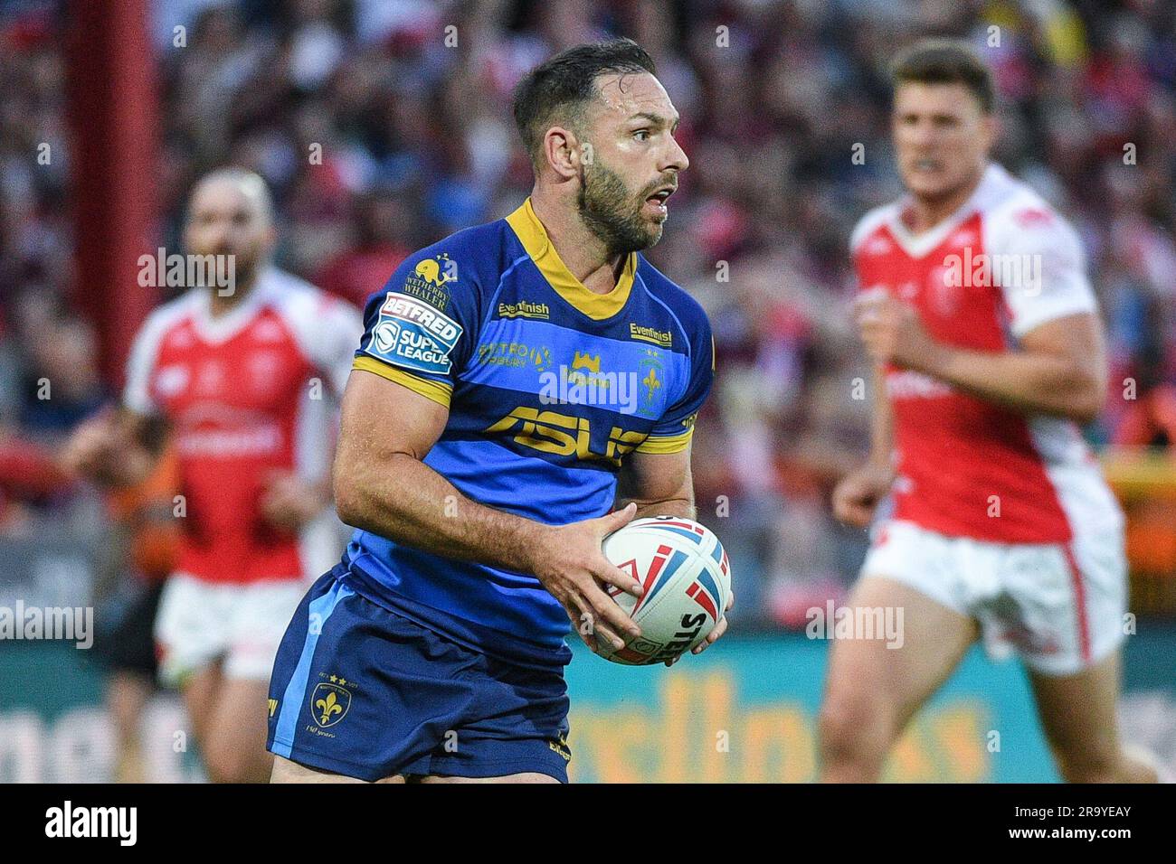 Hull, England - 23rd June 2023 - Wakefield Trinity's Luke Gale on debut ...