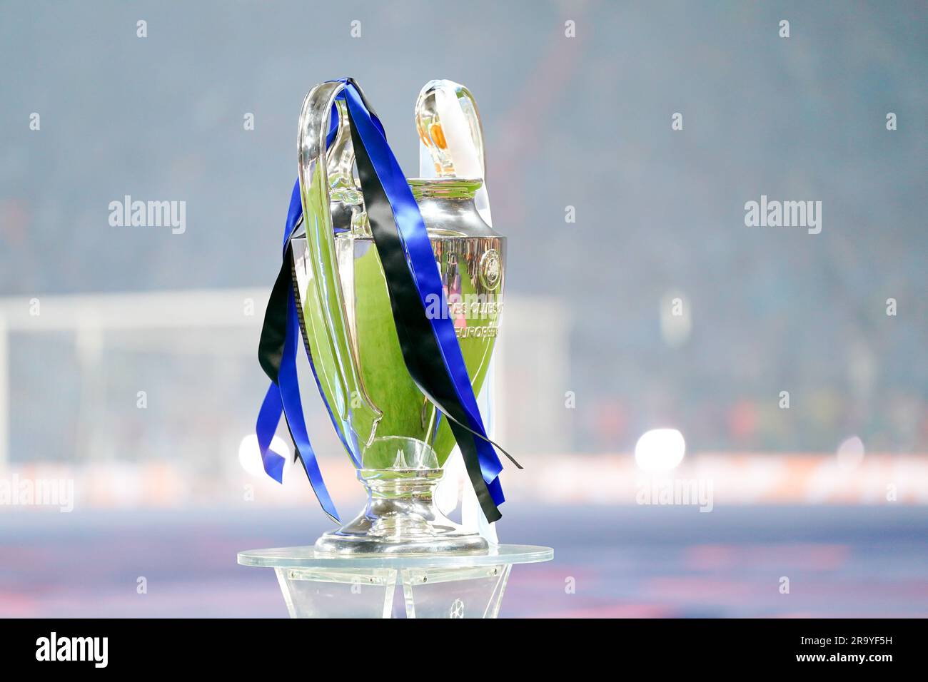 Championsleague trophy hi-res stock photography and images - Alamy