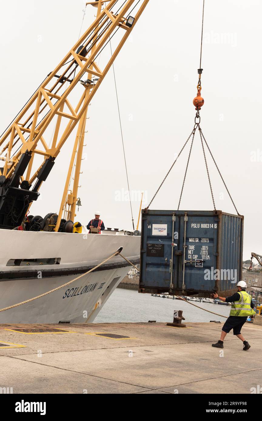 Hugh Town, St Marys, Isles of Scilly, UK. 10 June 2023. Unloading a ...