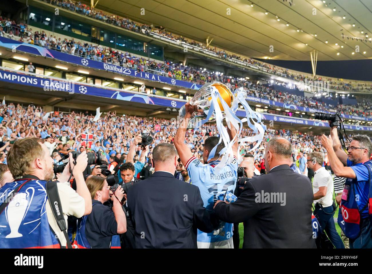 Rodri champions league 2023 inter hi-res stock photography and images ...