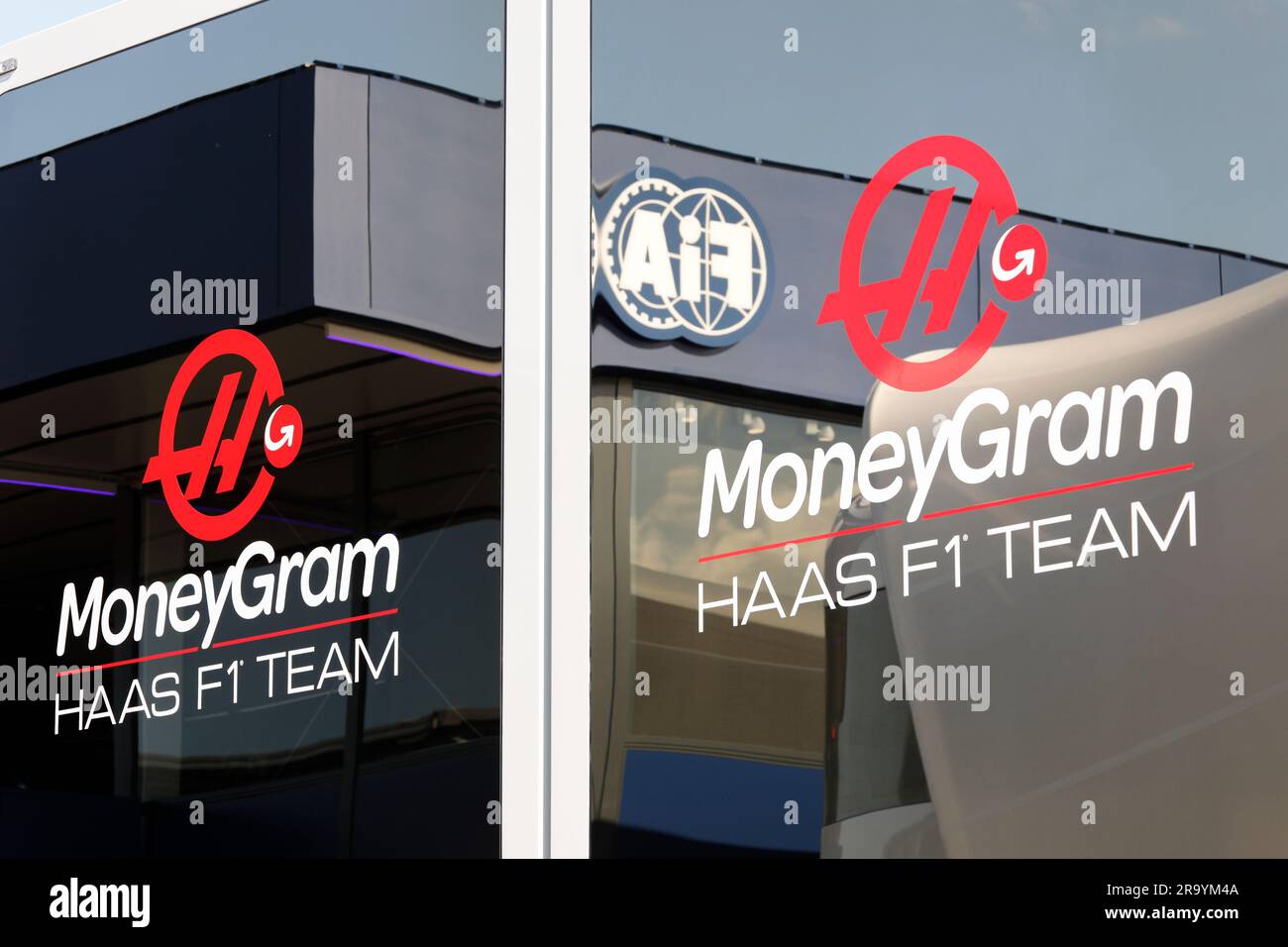Haas f1 team logo hi-res stock photography and images - Alamy