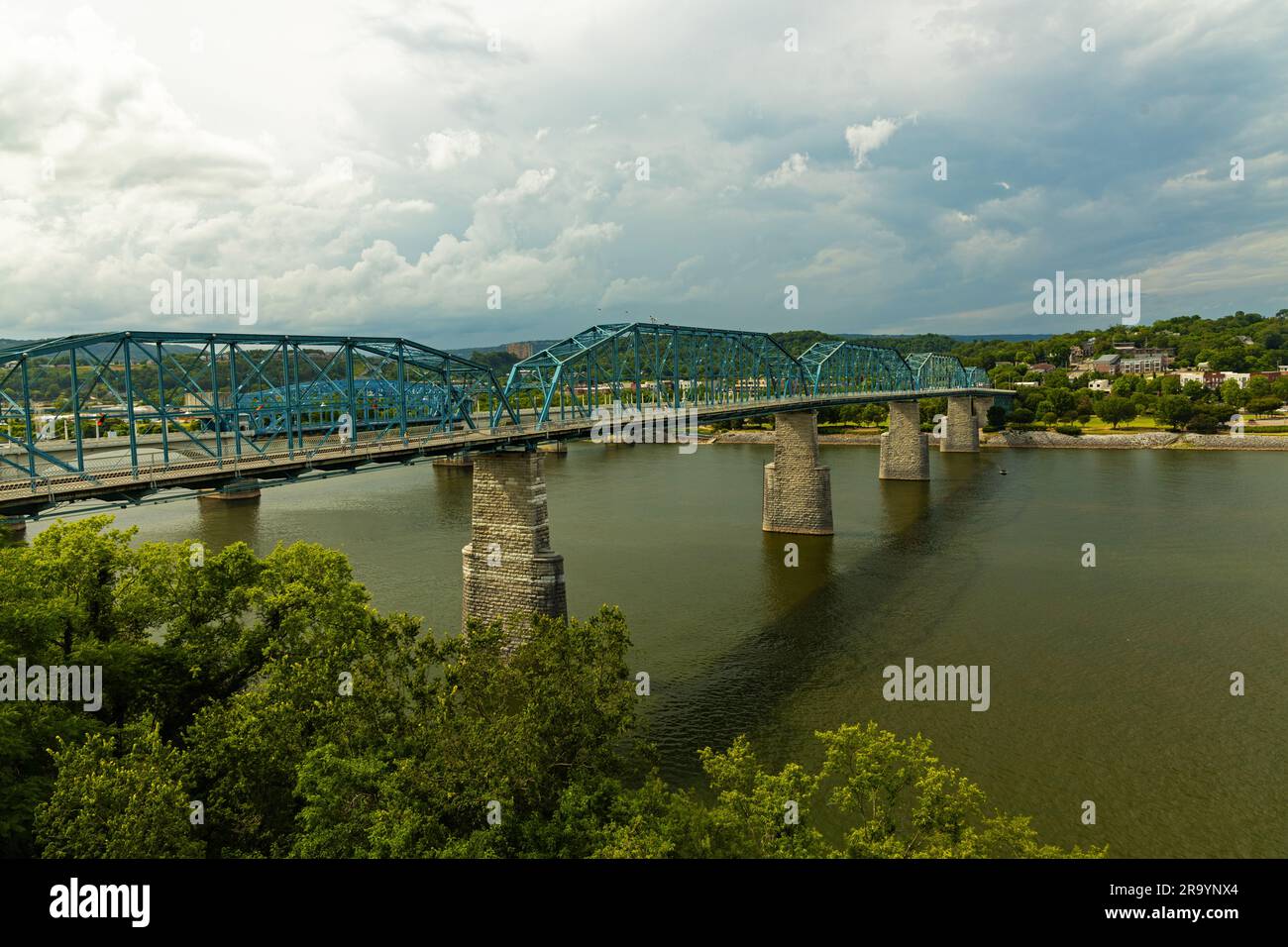 view to Walnut Street Bridge and Tennessee river in Chattanooga Stock ...