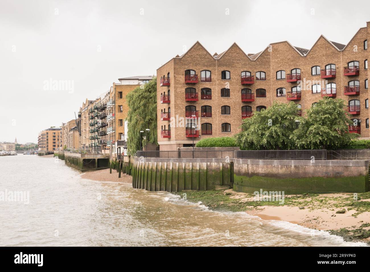 Trafalgar Court residential development, Wapping Wall, London, E1W ...