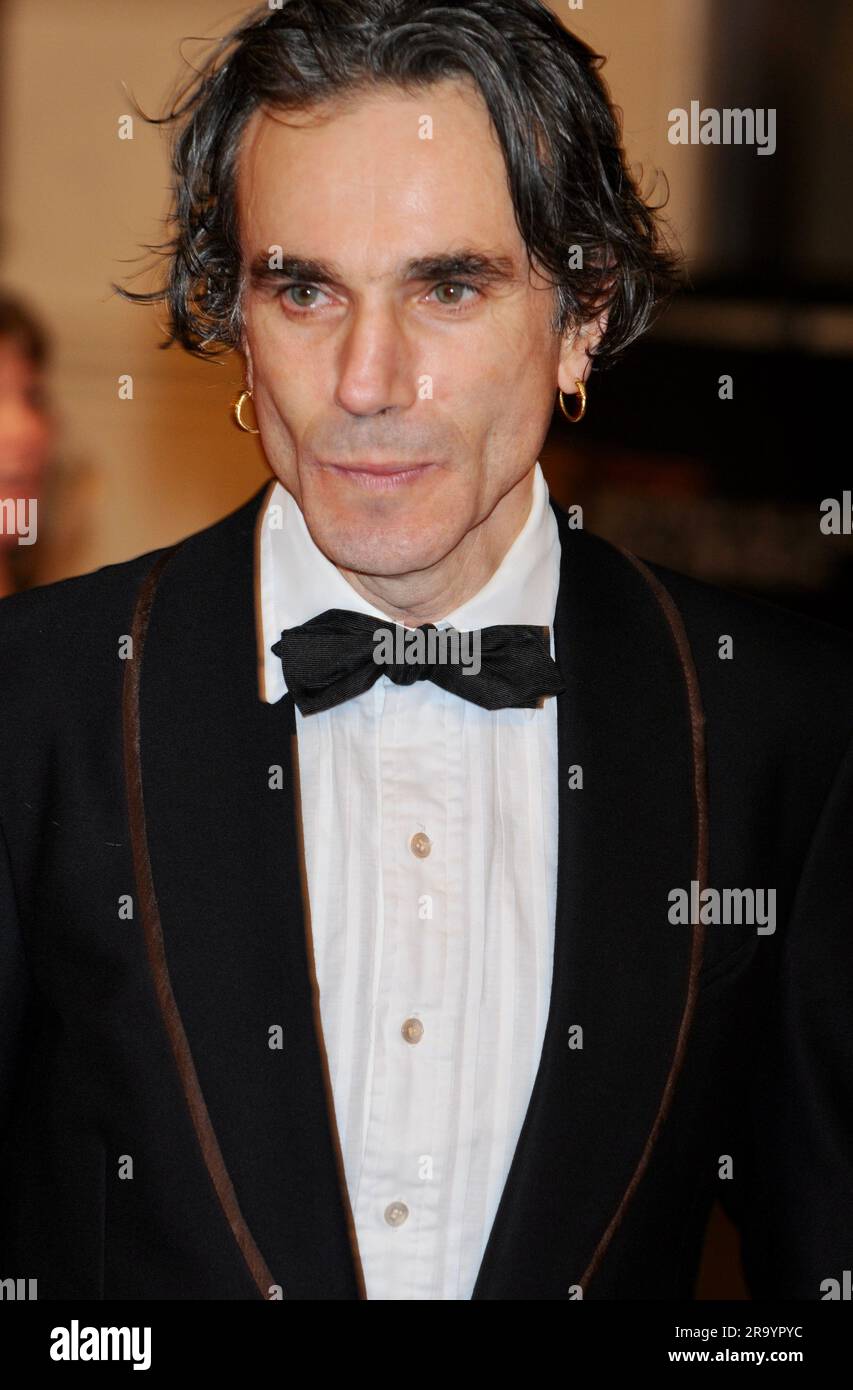 Daniel day lewis bafta hi-res stock photography and images - Alamy