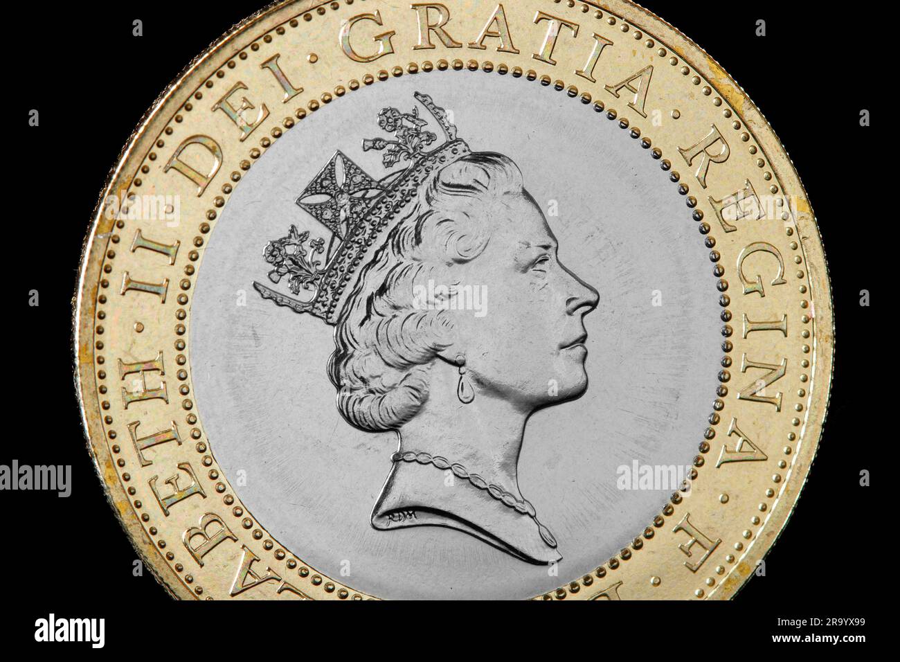 The 3rd coin portrait of Queen Elizabeth II by Raphael Maklouf seen ...