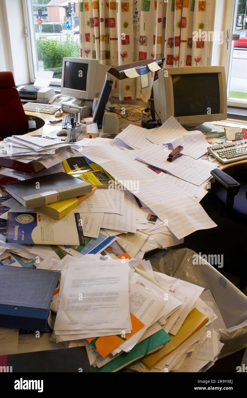 Untidy office desk hi-res stock photography and images - Alamy