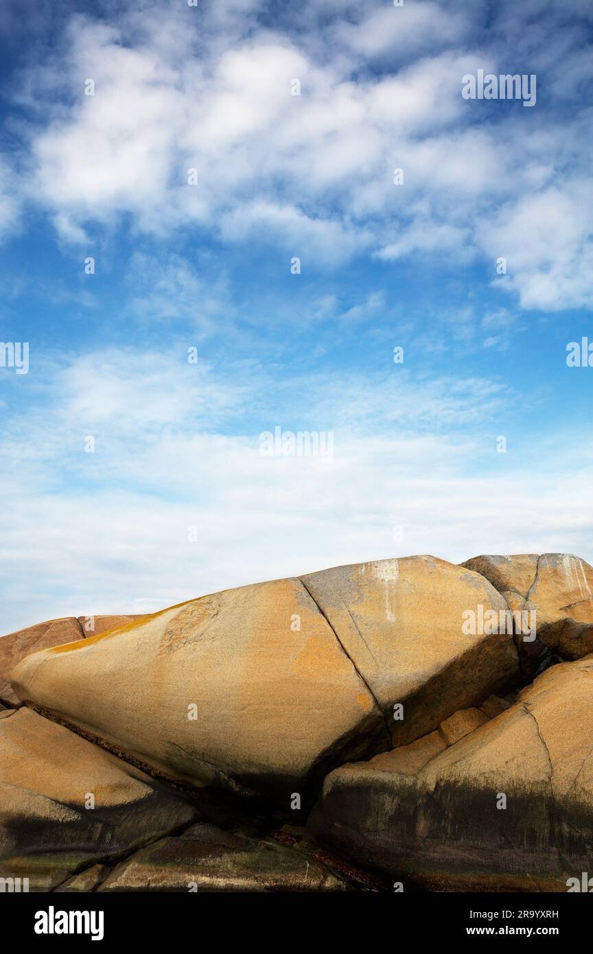 Beautiful close up sea rocks hi-res stock photography and images - Alamy