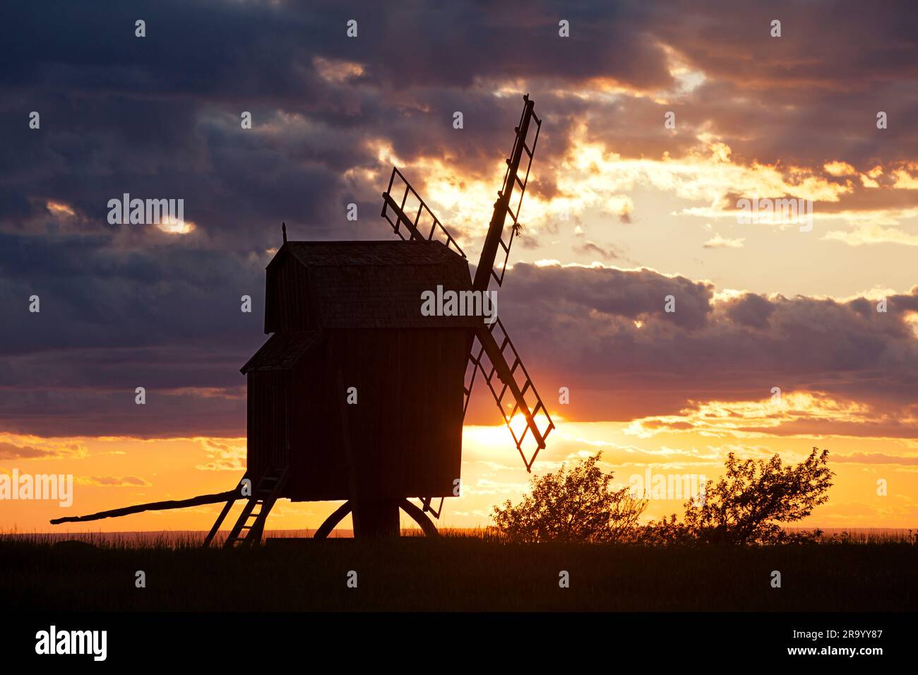 Windmills island oland hi-res stock photography and images - Alamy