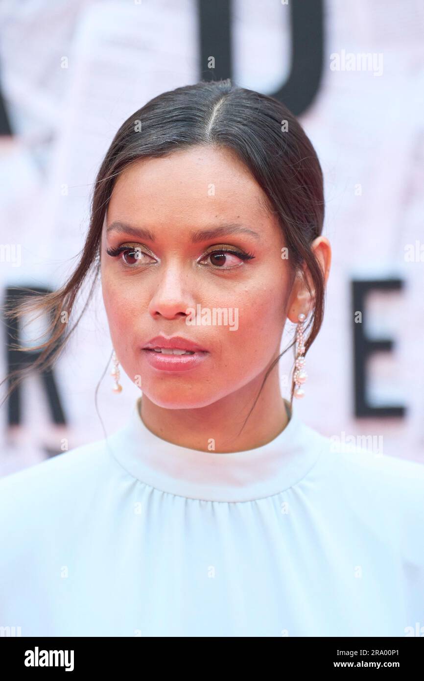 Netflix bird box barcelona hi-res stock photography and images - Alamy