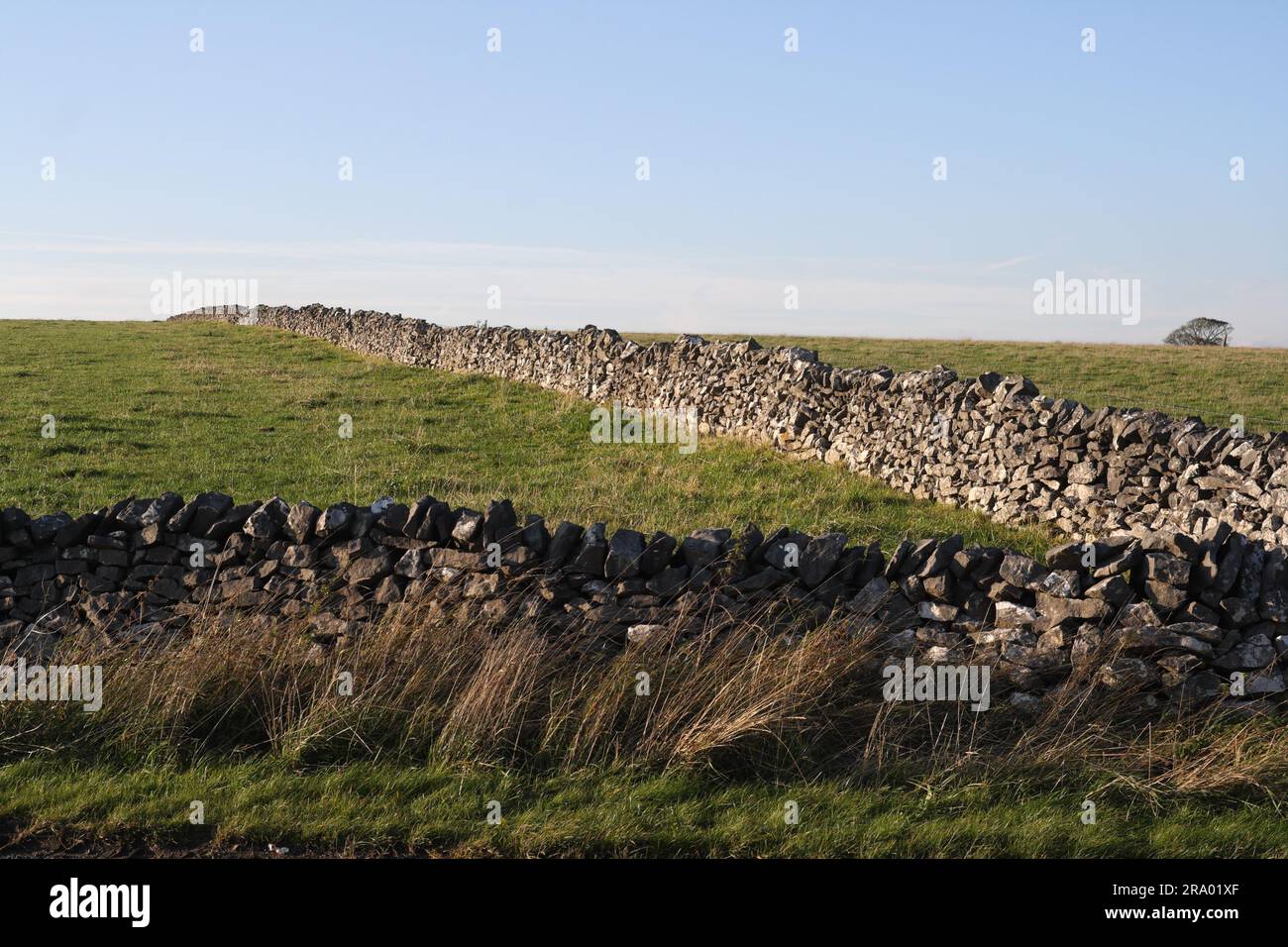 Dry stone wall in the Peak District National Park Derbyshire England UK ...