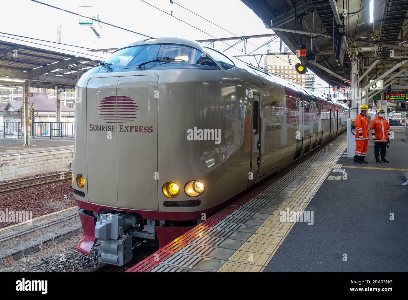 Japanese express trains hi-res stock photography and images - Alamy
