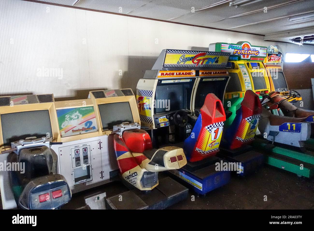 Abandoned arcade games in Japan Stock Photo - Alamy