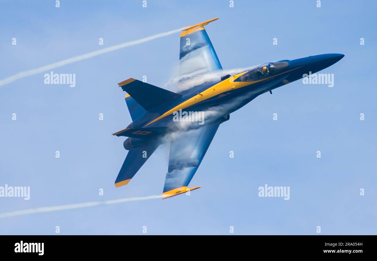 The amazing jets flying overhead Stock Photo - Alamy