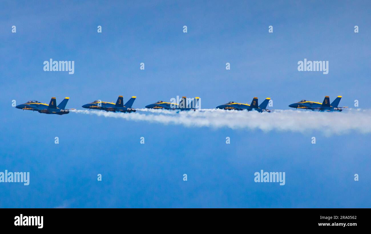 The amazing jets flying overhead Stock Photo - Alamy