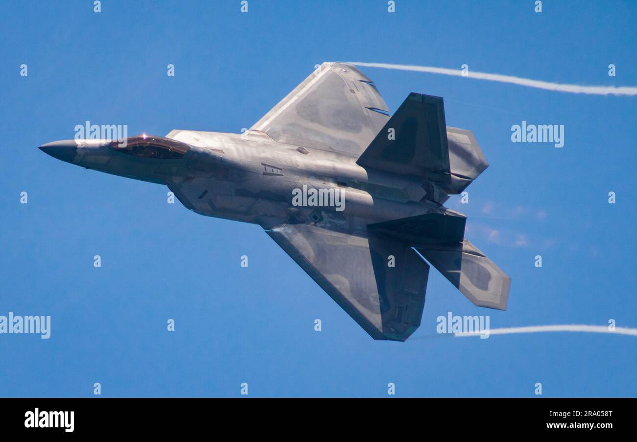 F22 raptor cockpit hi-res stock photography and images - Alamy