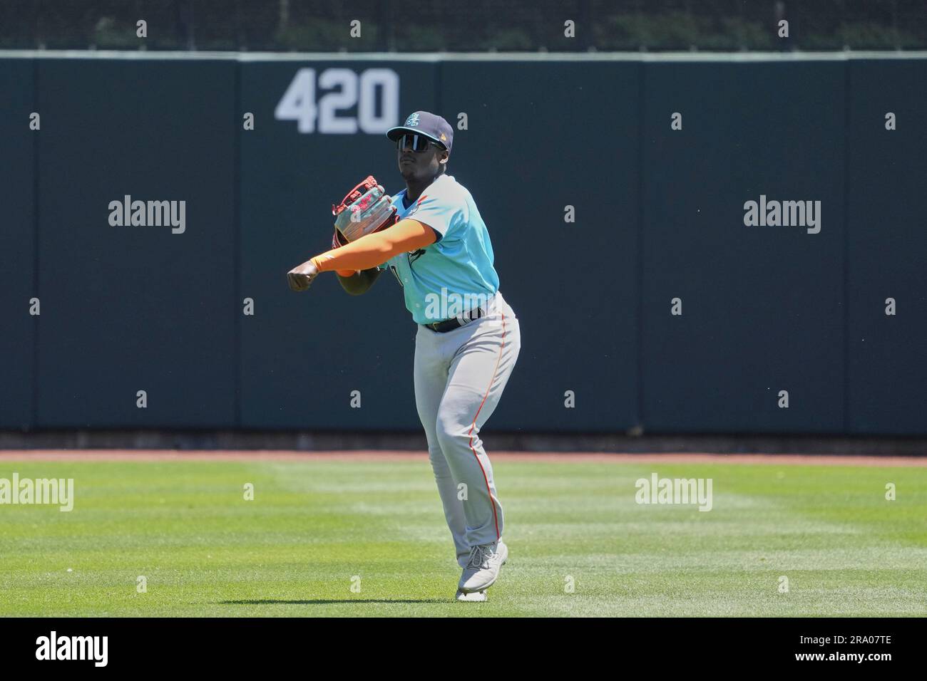 Salt Lake UT, USA. 25th June, 2023. Sugarland center fielder Quincy ...