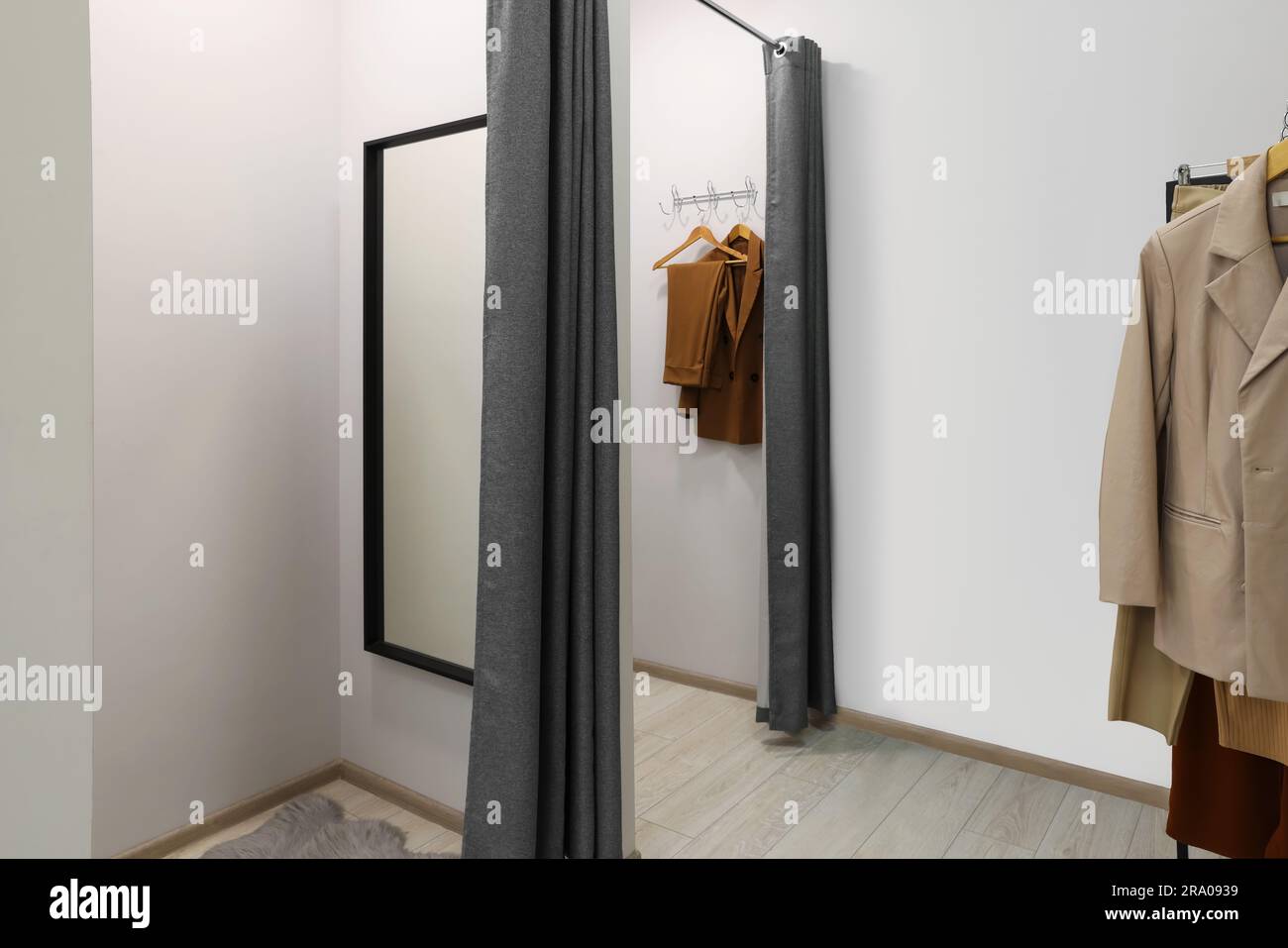 Dressing rooms in fashion store. Interior design Stock Photo - Alamy