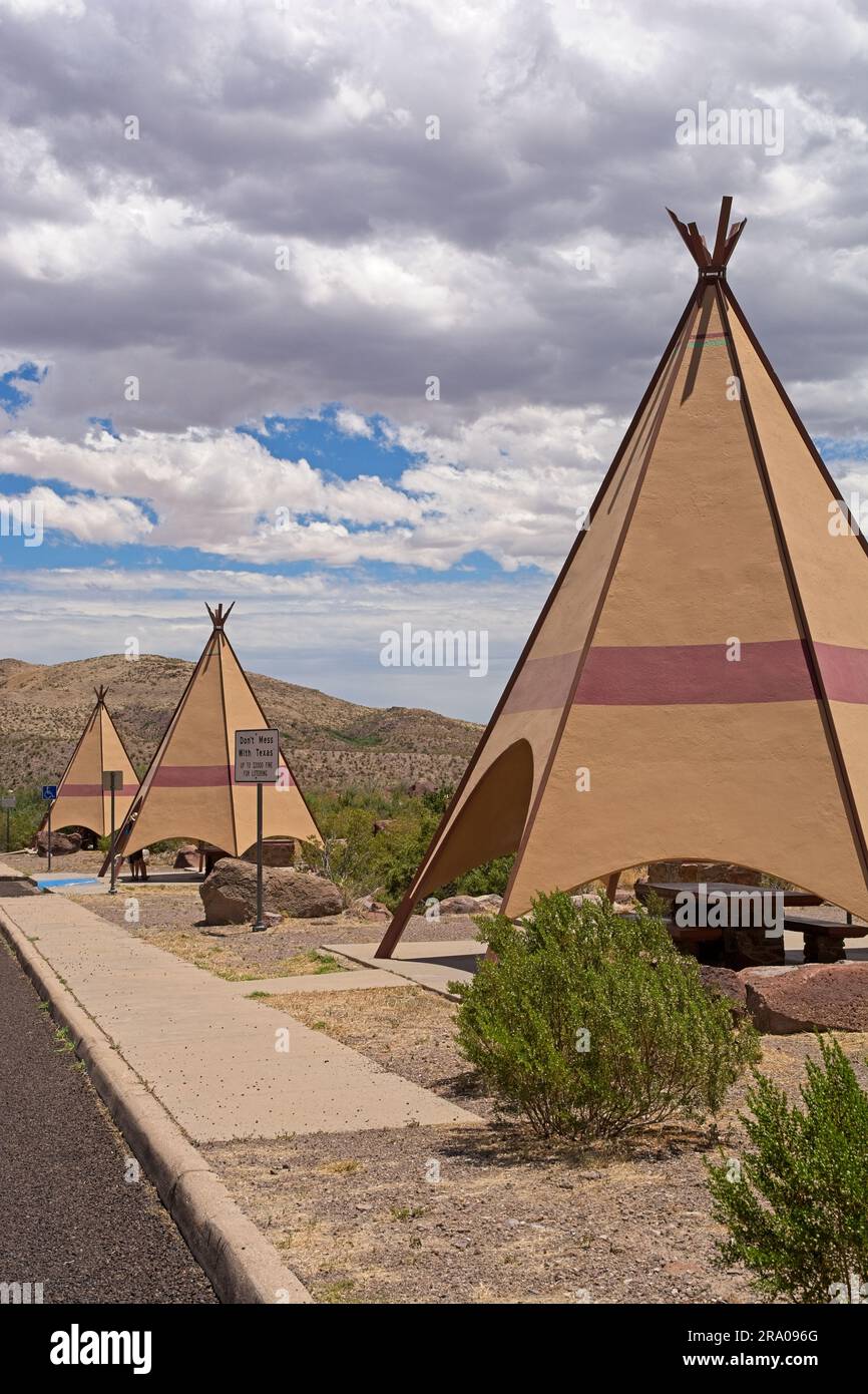 Roadside picnic area with teepee styled concrete shelters in Chihuahuan ...
