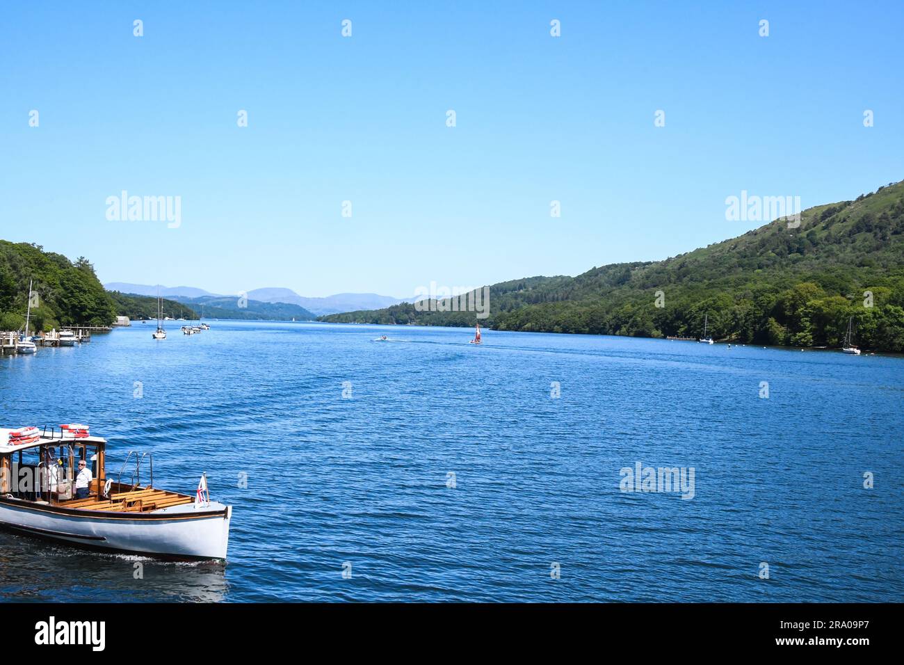 Kayak lake windermere hi-res stock photography and images - Alamy